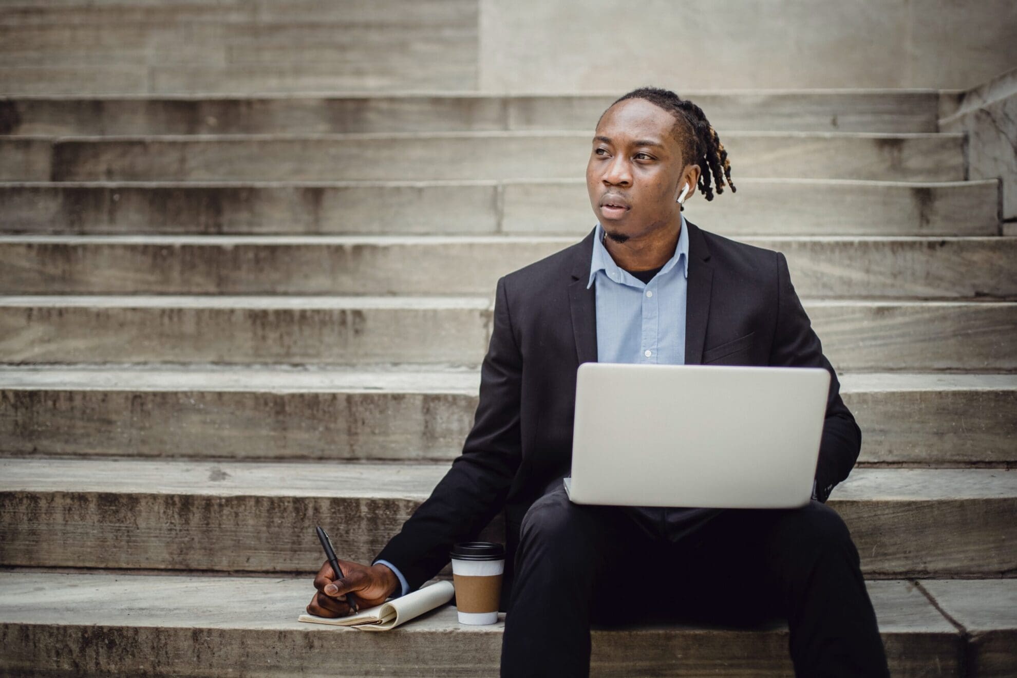 How CMI Qualifications Benefit Your Management Career | ITonlinelearning